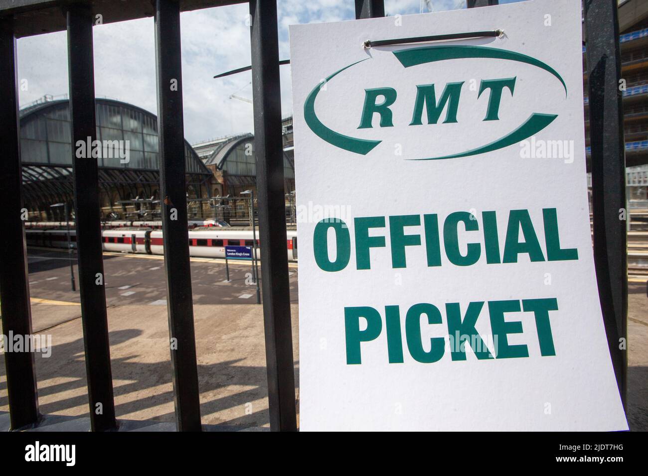 Rmt official picket sign hi-res stock photography and images - Alamy