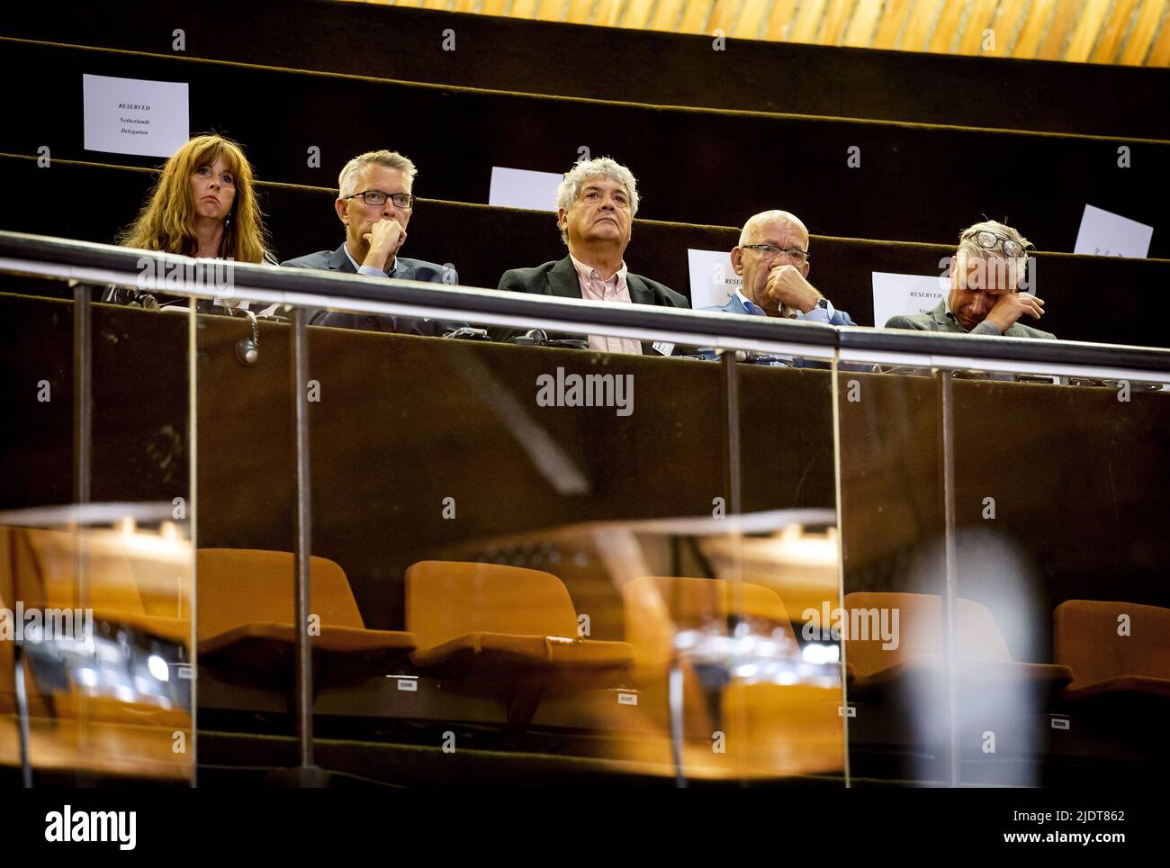 Relatives mh17 crash hi-res stock photography and images - Alamy