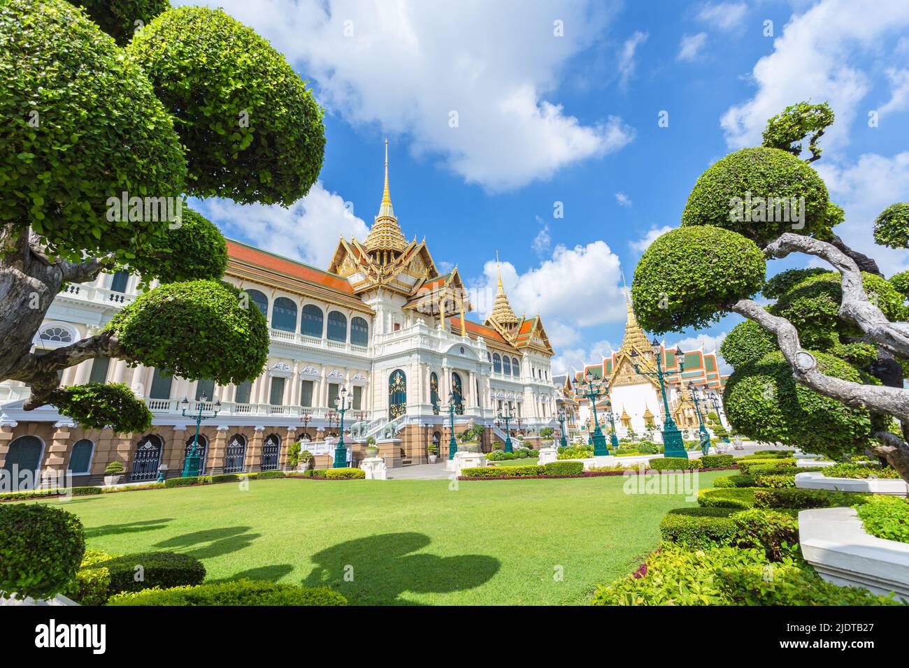The Royal grand palace temple emerald architecture at bangkok, Thailand ...