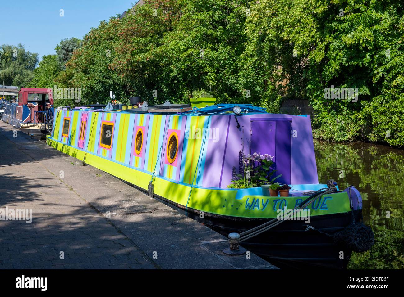 A colourful boat on the Nottingham and Beeston Canal, Nottinghamshire ...