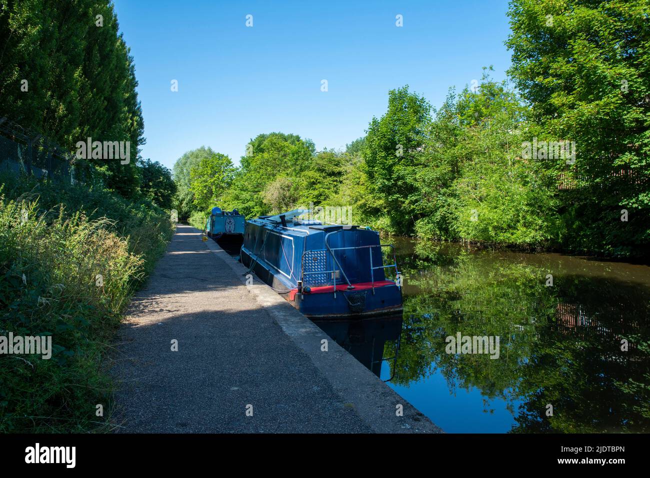 A sunny summer day on the Nottingham and Beeston Canal, Nottinghamshire ...