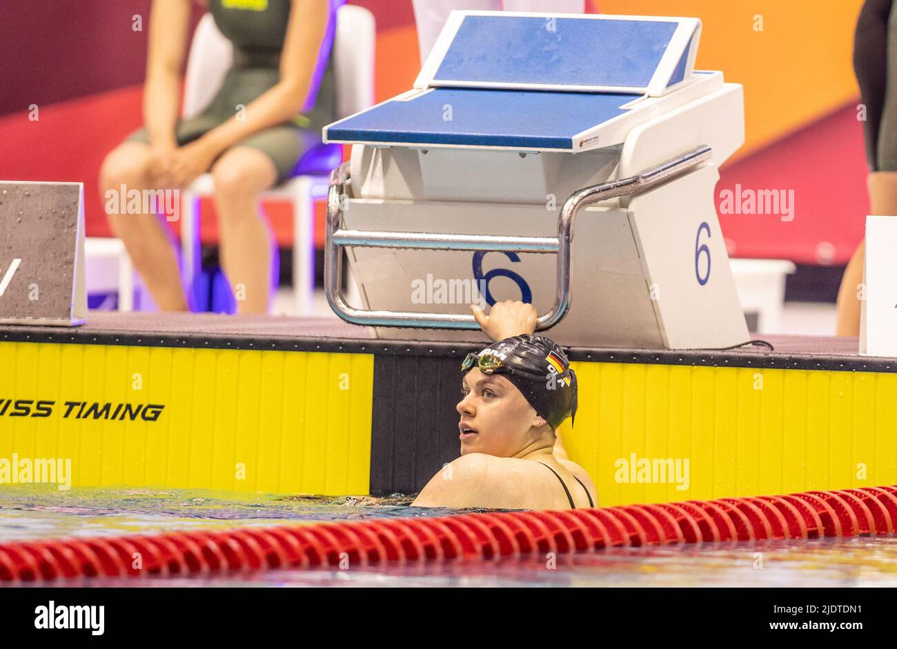 23 June 2022, Berlin: Swimming: German championship, decision, 4 x 100 ...