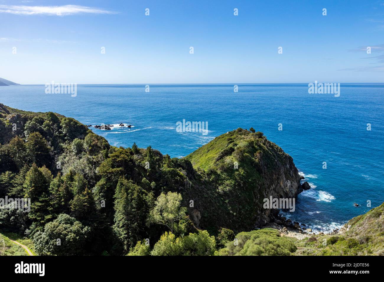 USA, California, Big Sur, Green Big Sur coastline Stock Photo - Alamy