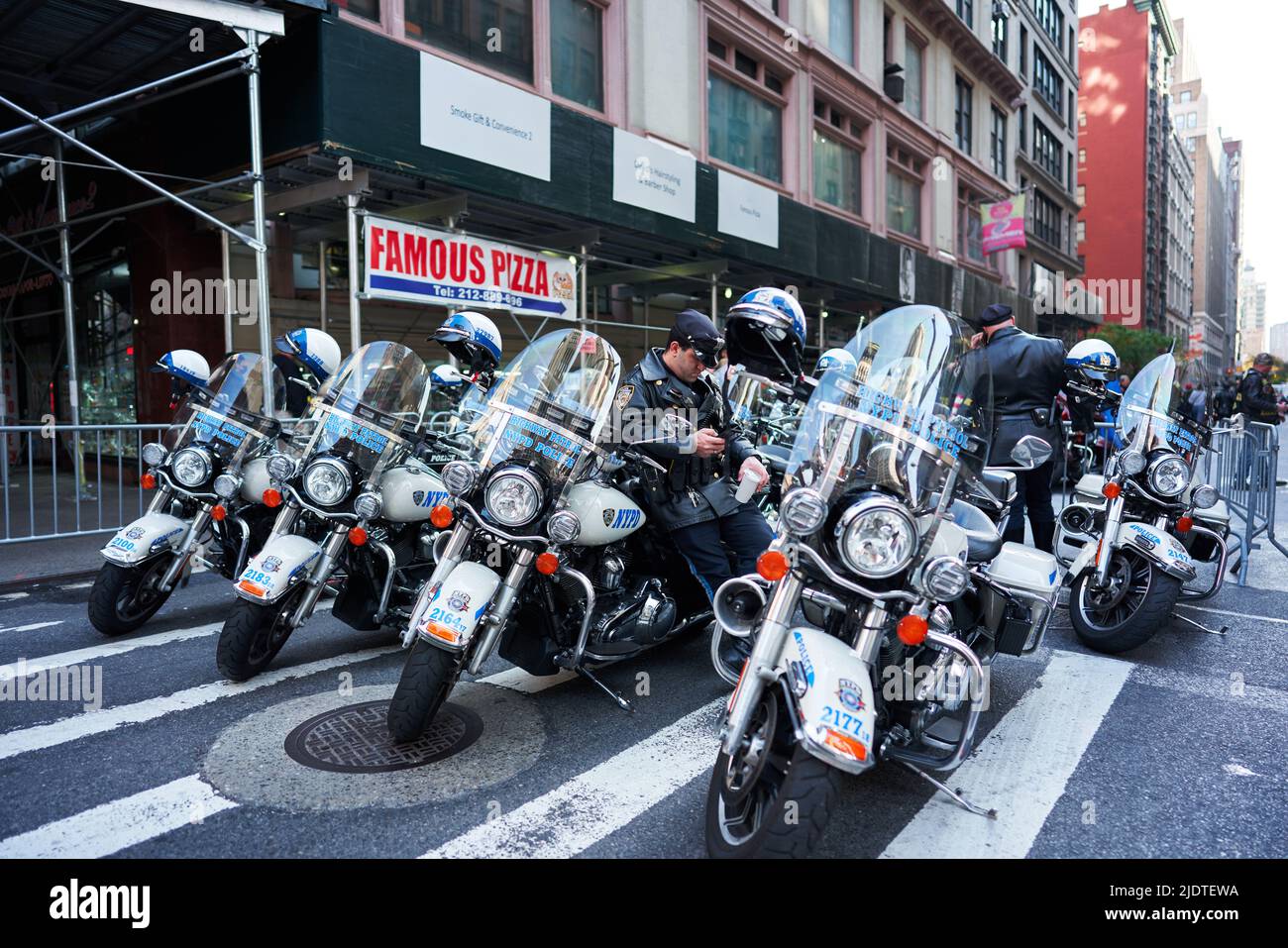 Nypd gang unit hi-res stock photography and images - Alamy