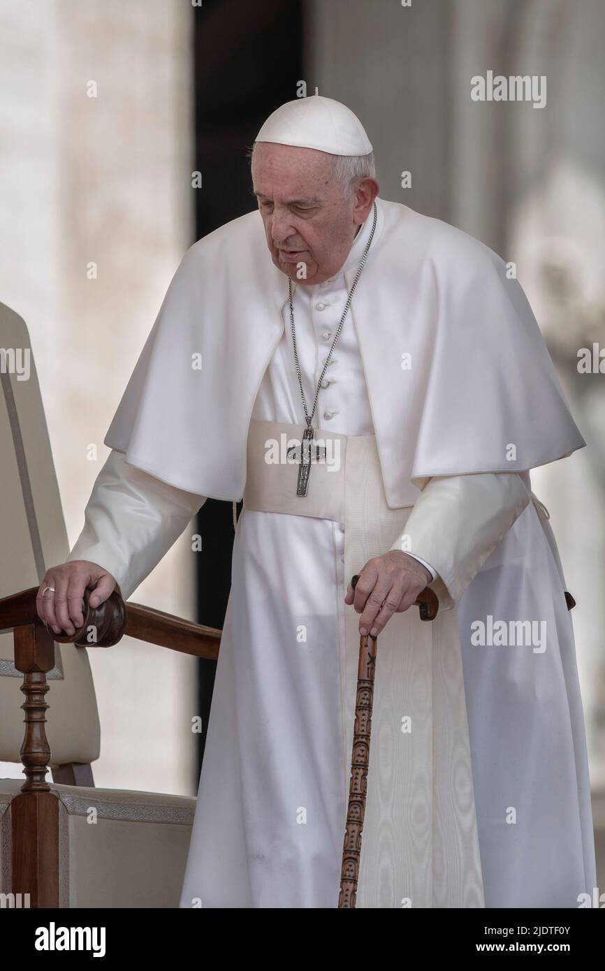 Papa francisco stick hi-res stock photography and images - Alamy