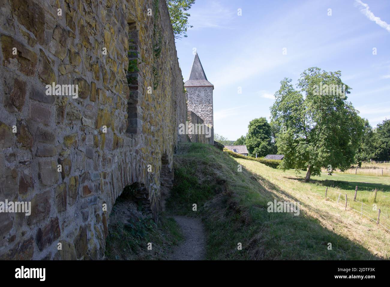 Ruins blankenberg hi-res stock photography and images - Alamy