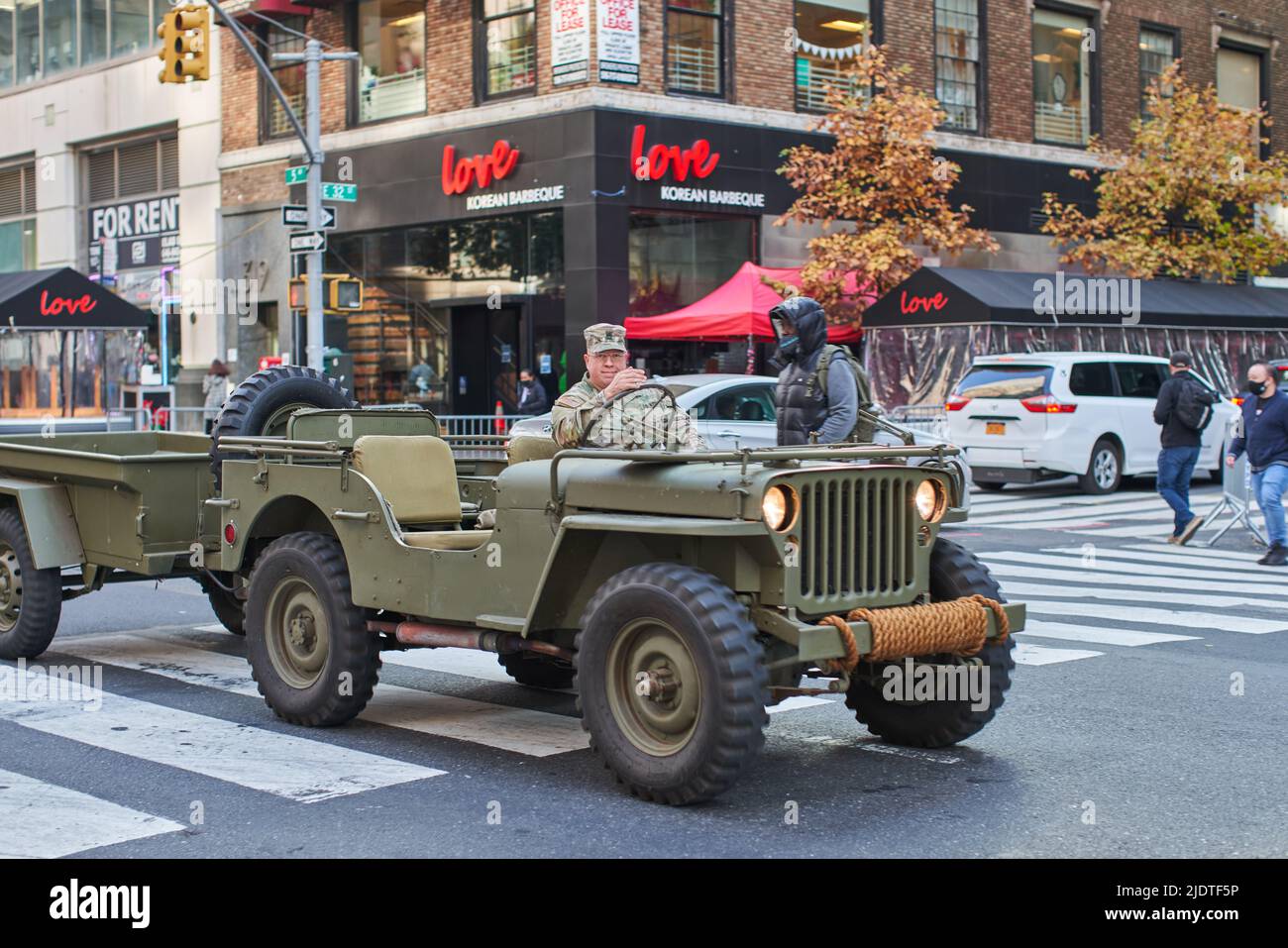 Manhattan, USA - 11. November 2021: Veterans Day Parade. US Army ...