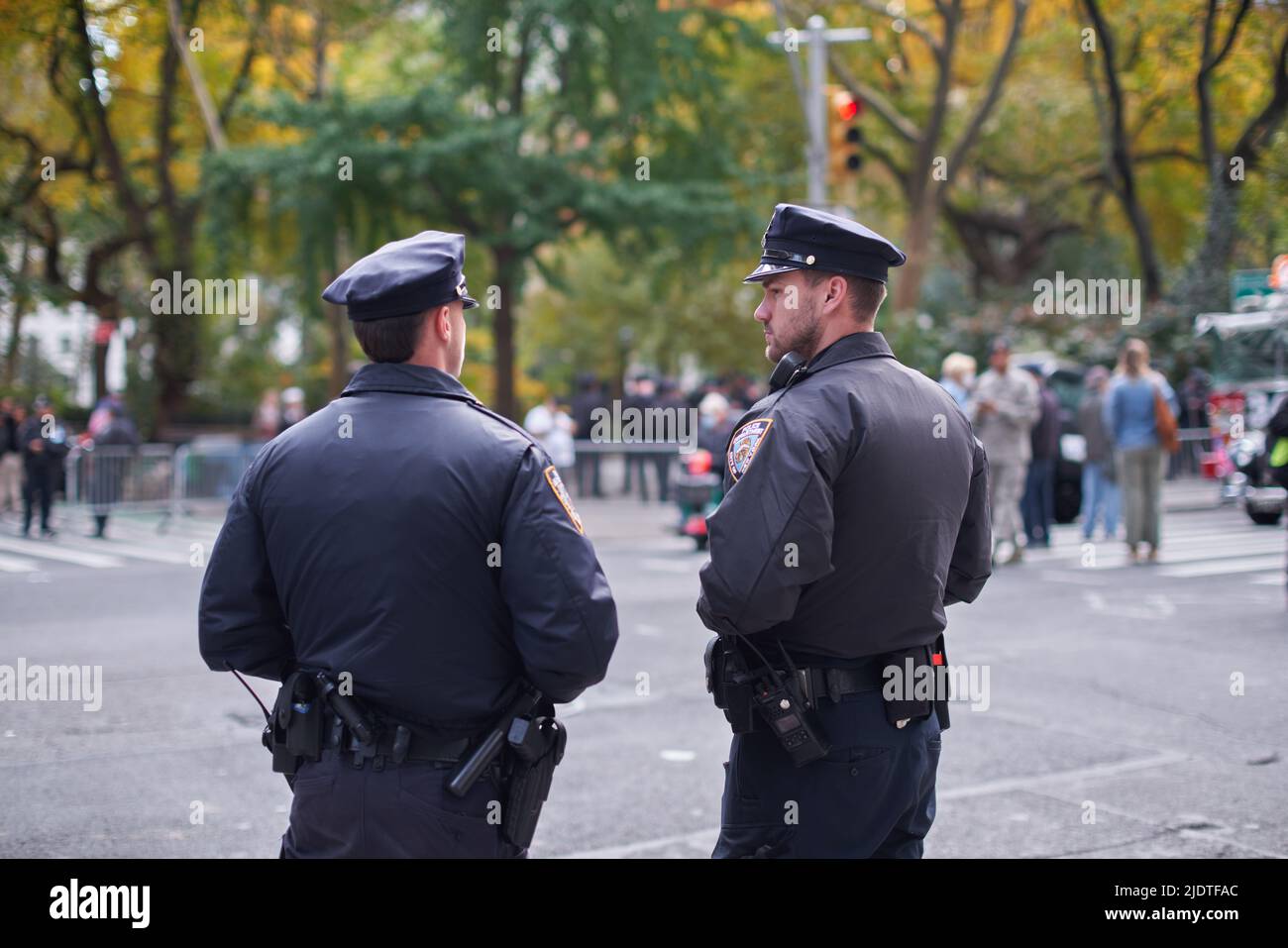 Nypd car and road barrier hi-res stock photography and images - Alamy