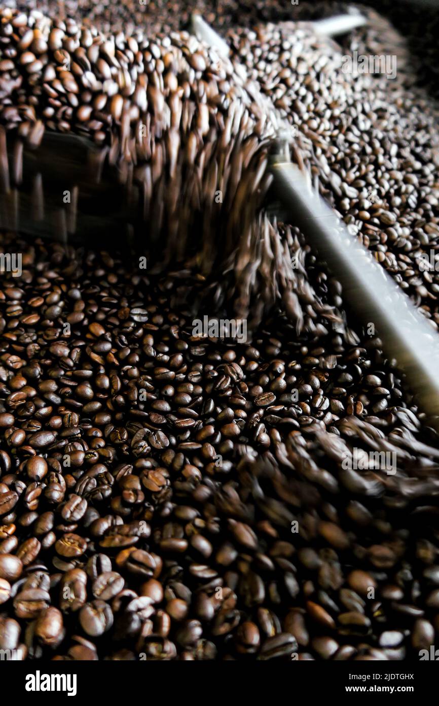 Image of Roasting process of coffee Stock Photo - Alamy