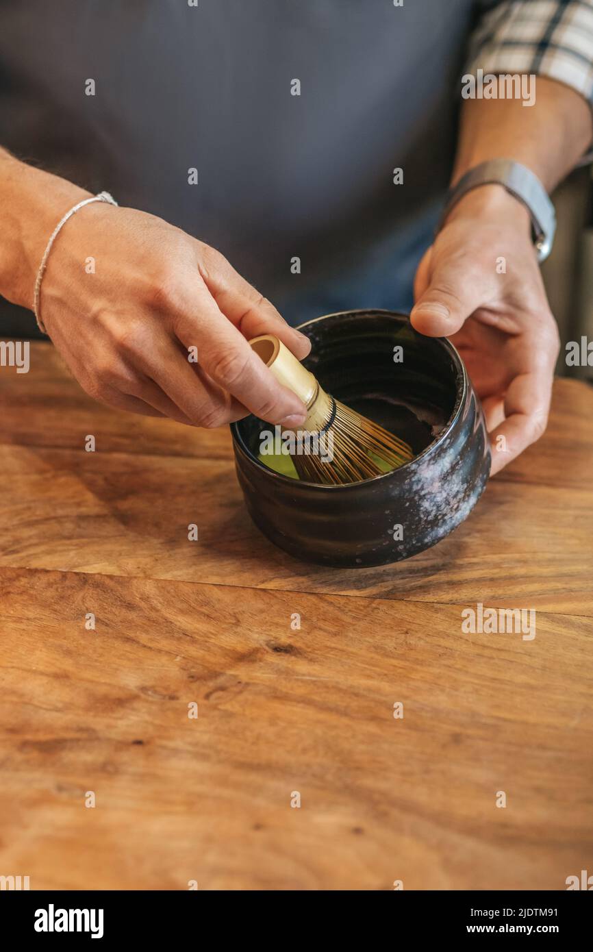 Cook kitchen shaking hands hi-res stock photography and images - Alamy