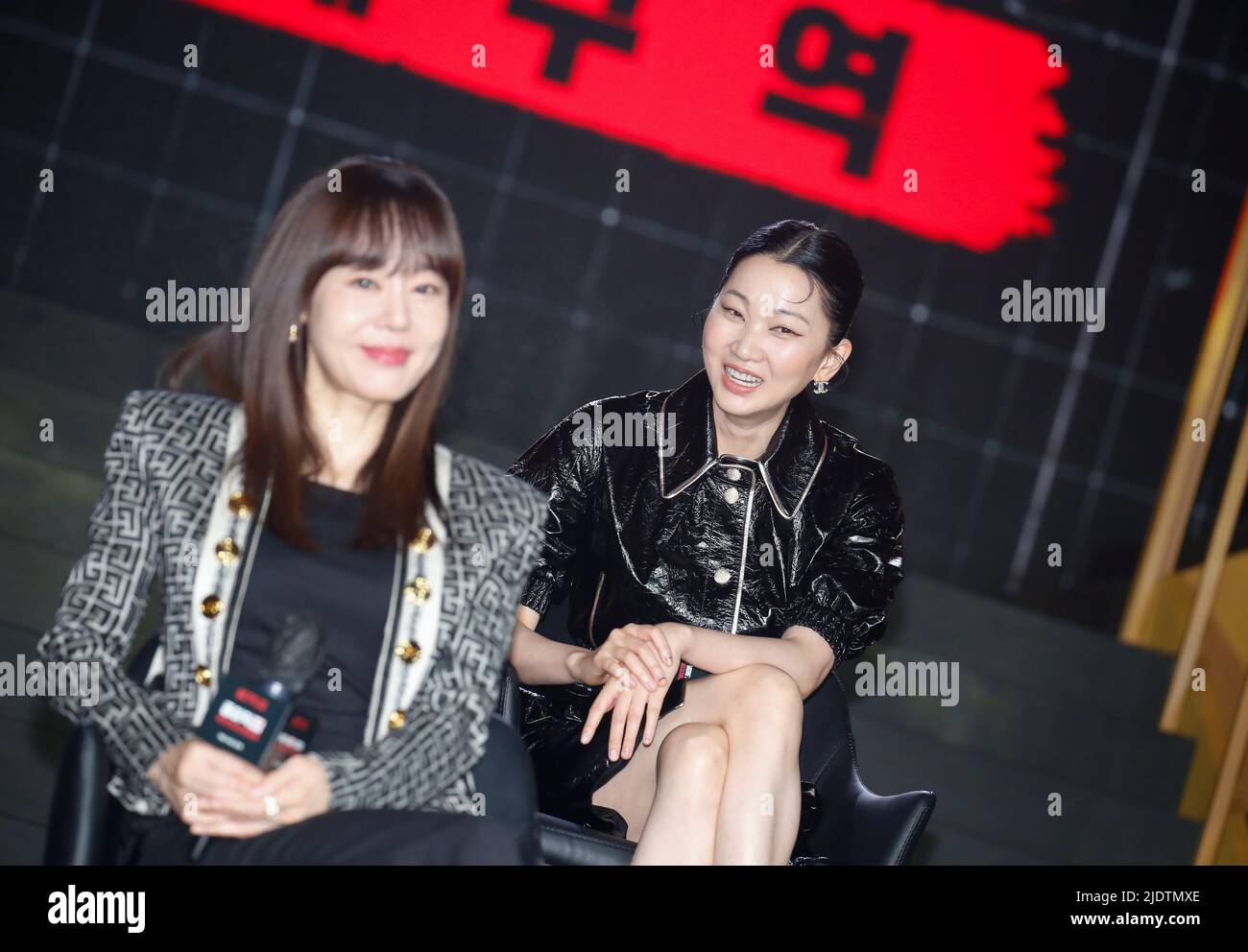 Kim Yun-Jin and Jang Yoon-Ju, June 22, 2022 : Kim Yun-Jin (L) and Jang ...