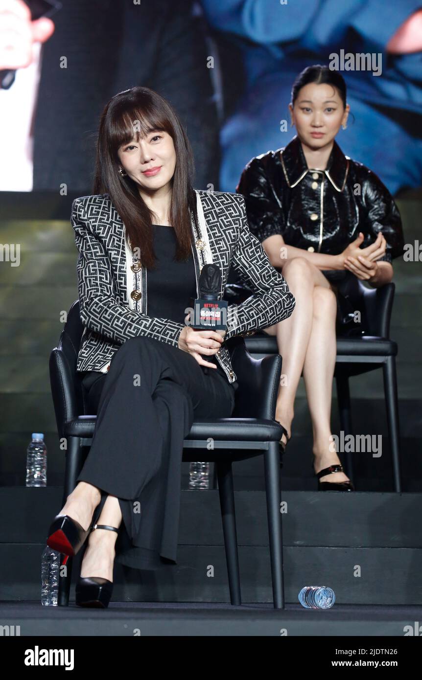 Kim Yun-Jin and Jang Yoon-Ju, June 22, 2022 : Kim Yun-Jin (L) and Jang ...