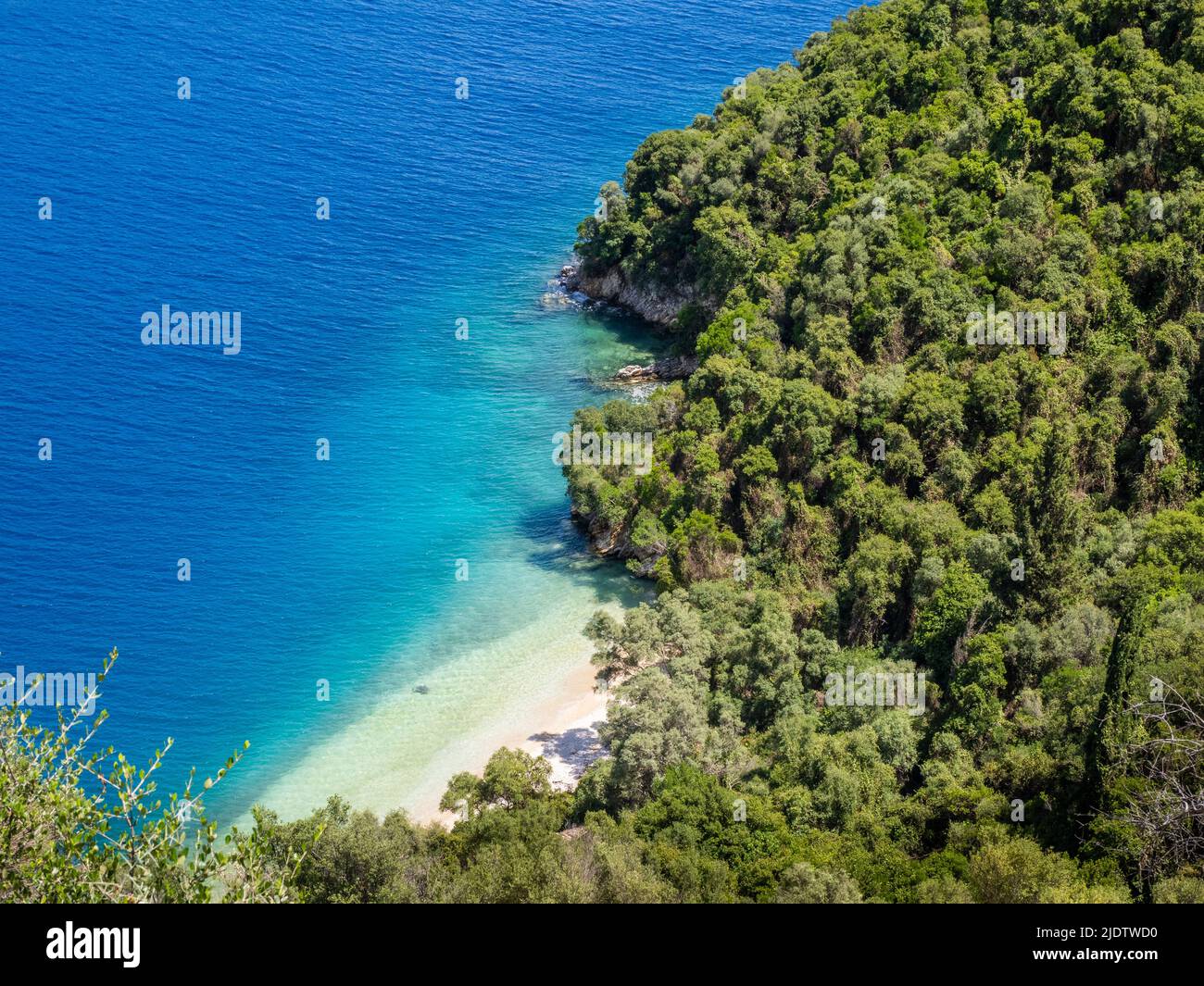 Secluded beach hi-res stock photography and images - Alamy