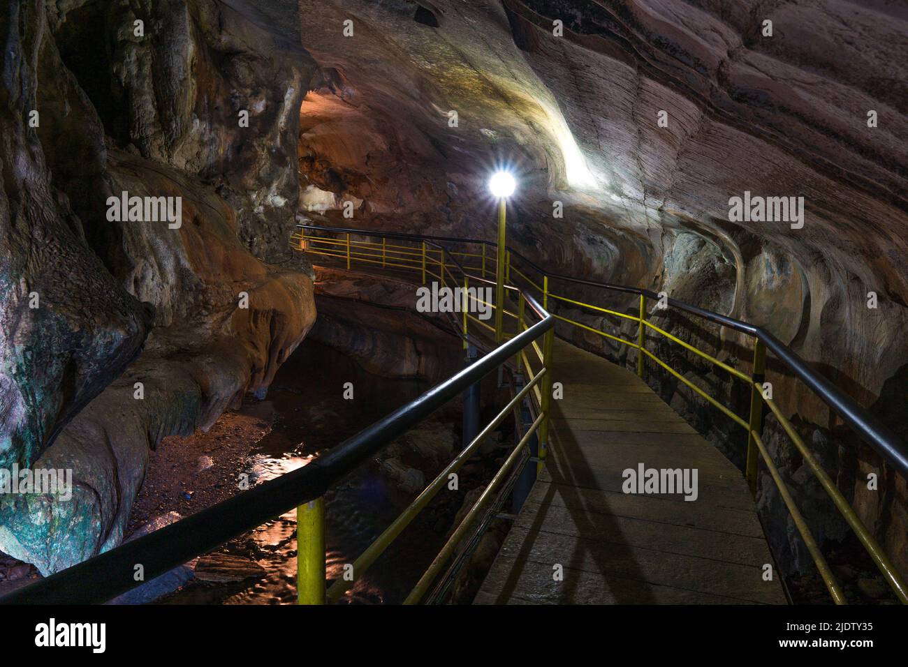 Gua tempurung caves hi-res stock photography and images - Alamy