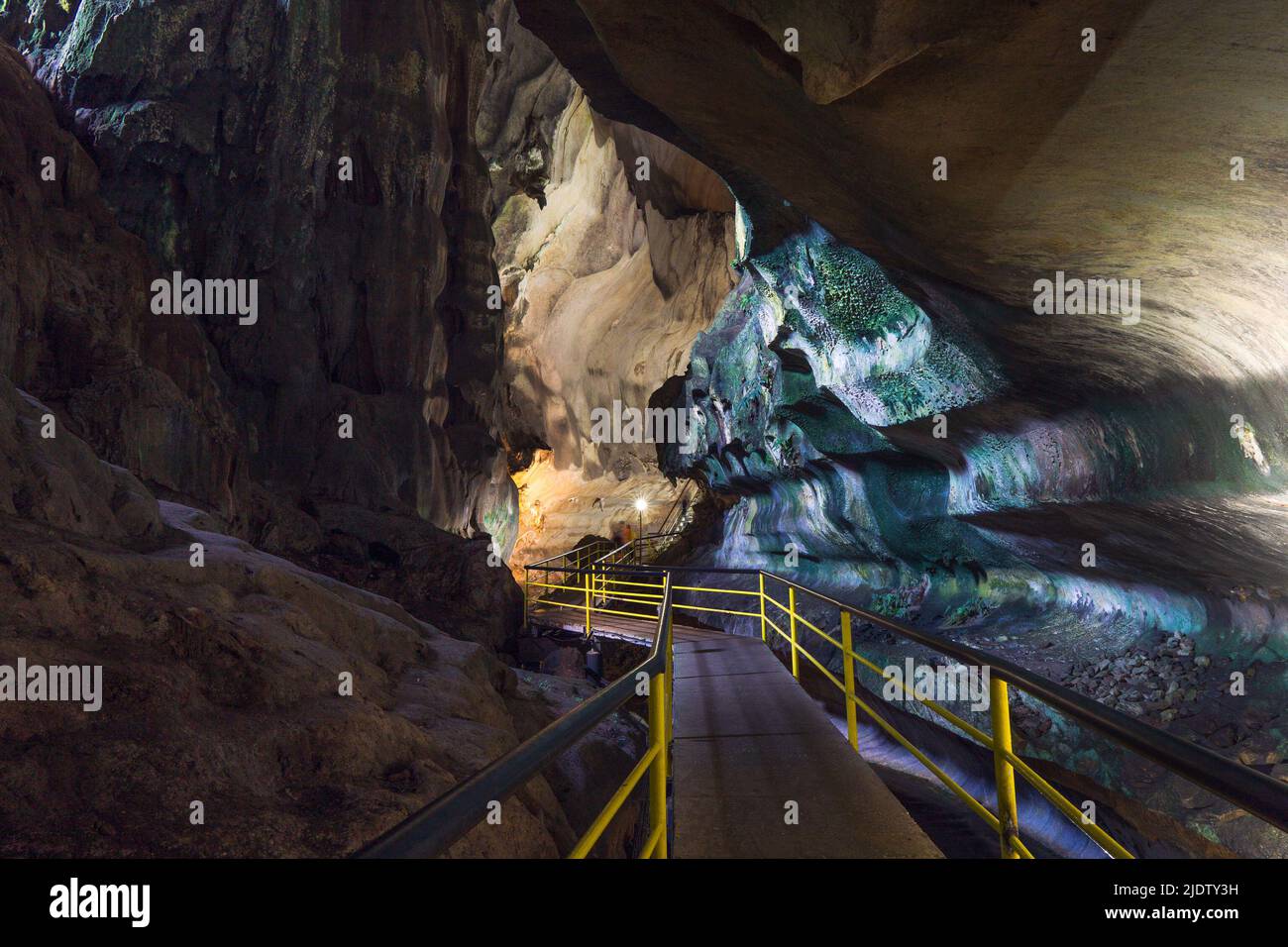 Gua tempurung caves hi-res stock photography and images - Alamy