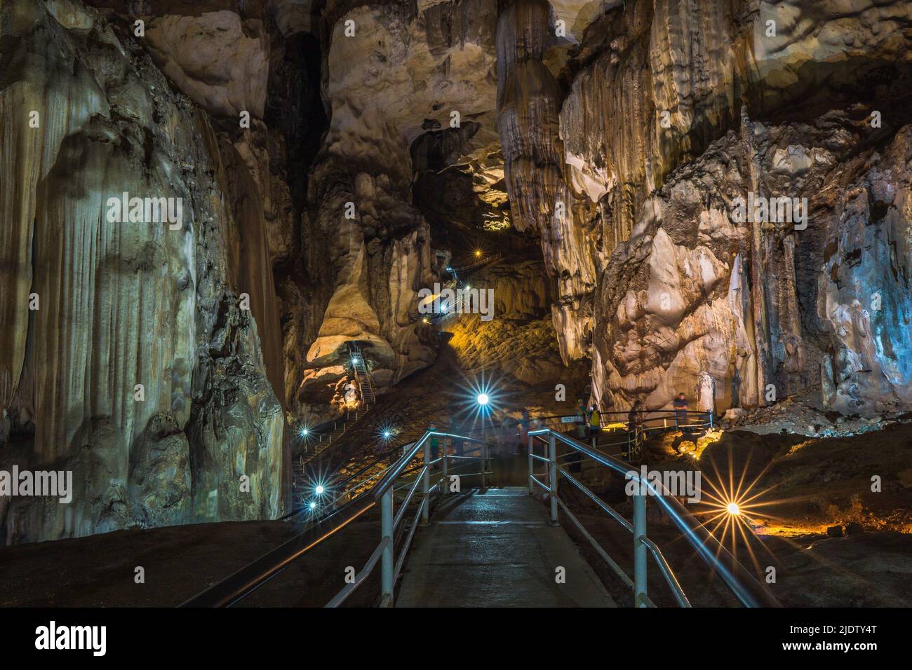 Tempurungcave hi-res stock photography and images - Alamy