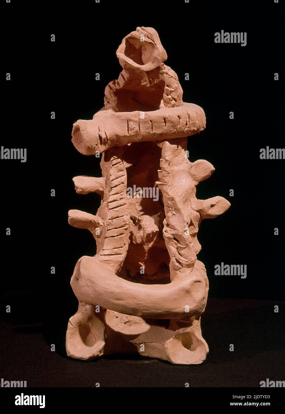 ESCULTURA DE ARCILLA. Author: ANTONIO BALLESTER BALLESTER Stock Photo ...