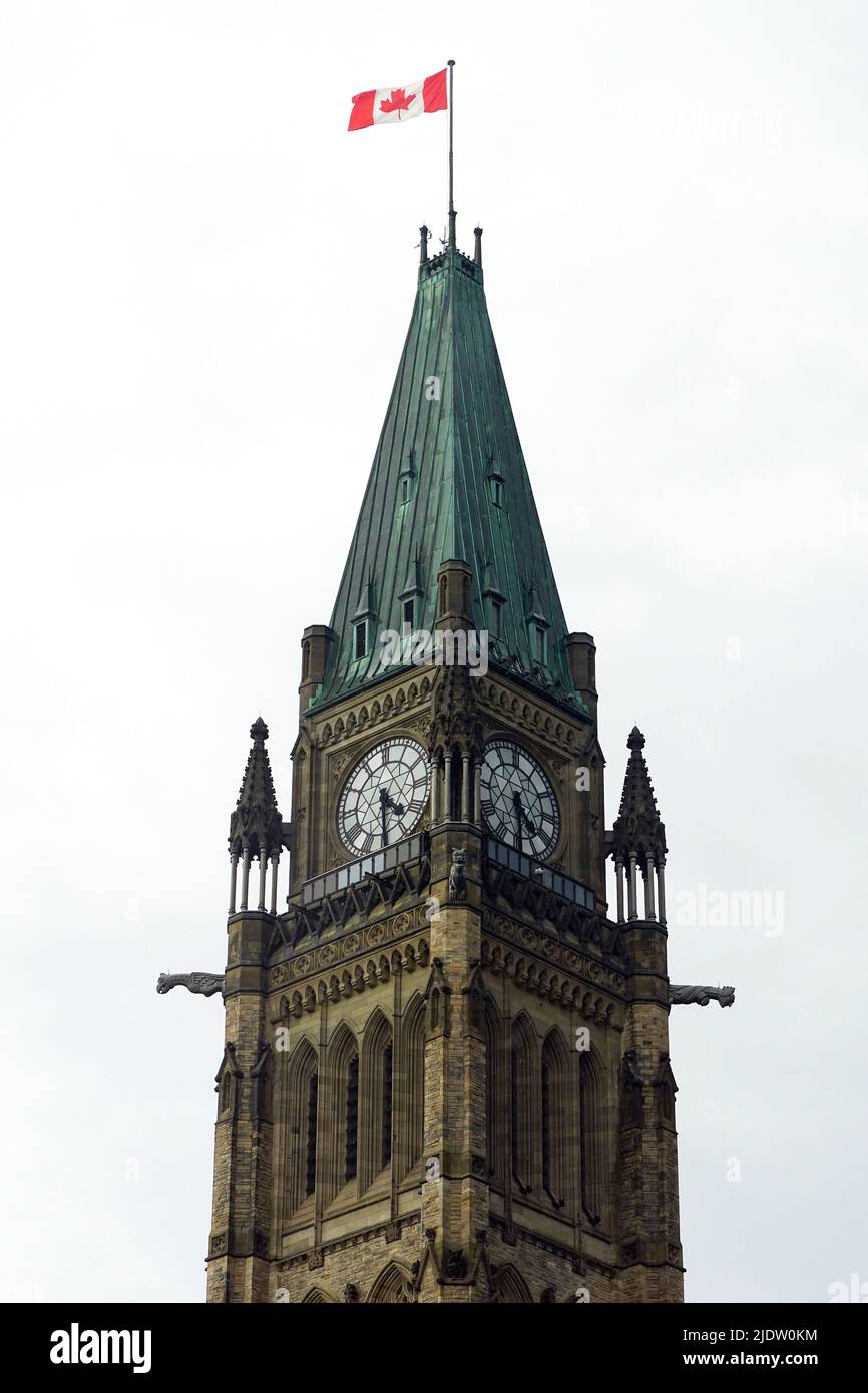 Centre block of the canadian parliament buildings hi-res stock ...
