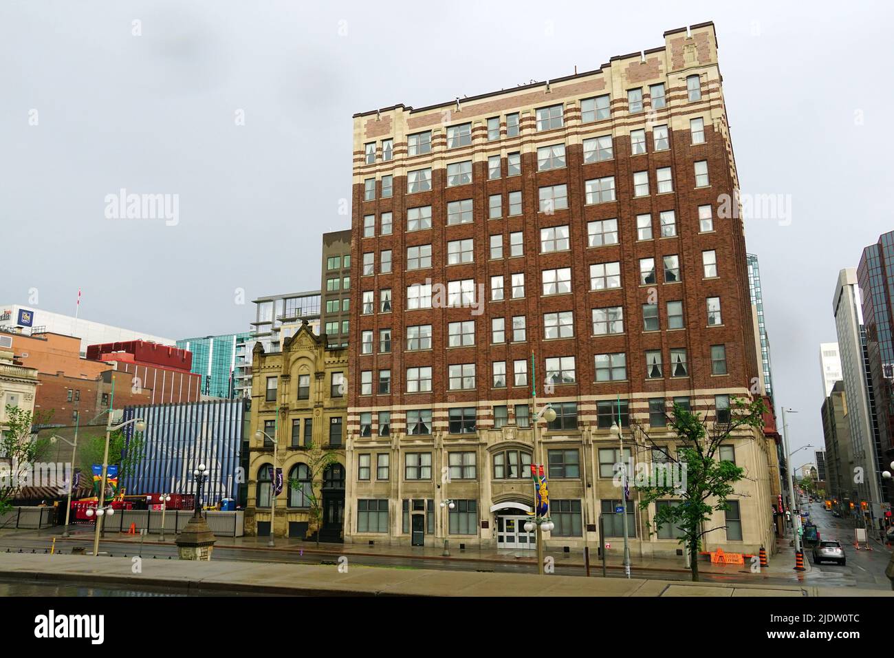 Art deco office building hi-res stock photography and images - Alamy