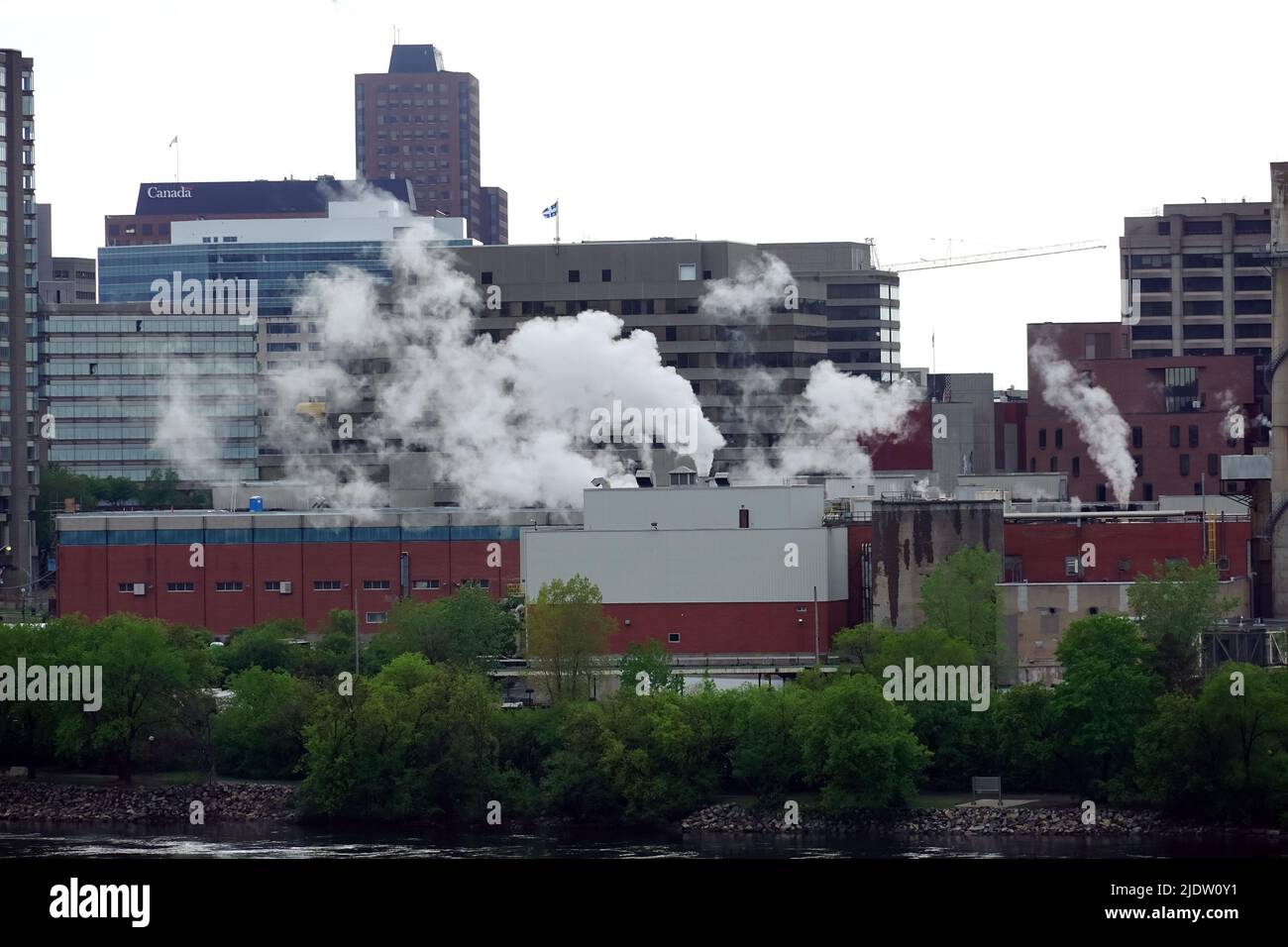 Canada factory pollution hi-res stock photography and images - Alamy