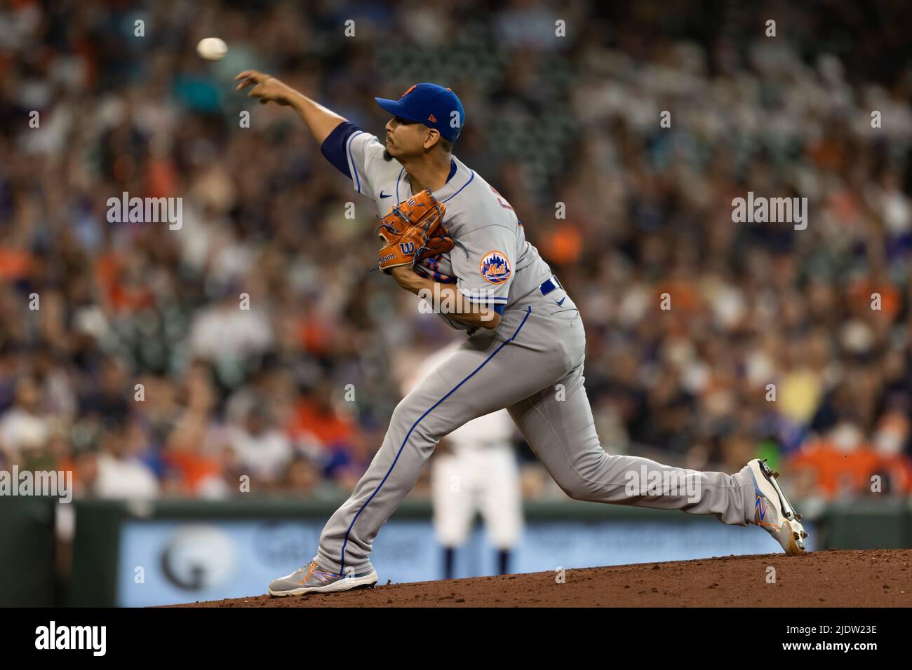 Carlos carrasco new york mets hi-res stock photography and images - Alamy