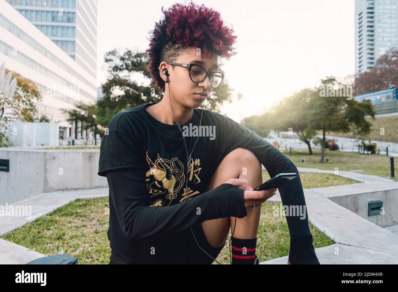 Influencer latina hi-res stock photography and images - Alamy