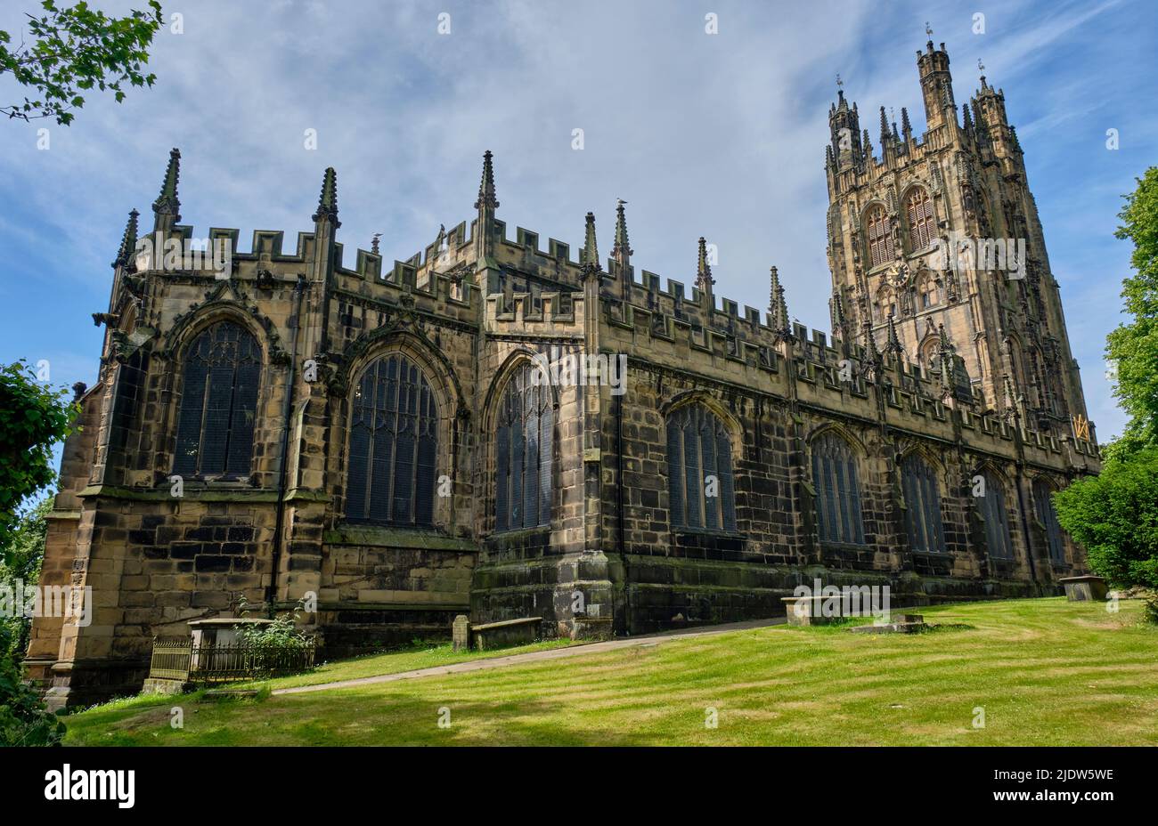 St giles church wrexham hi-res stock photography and images - Alamy