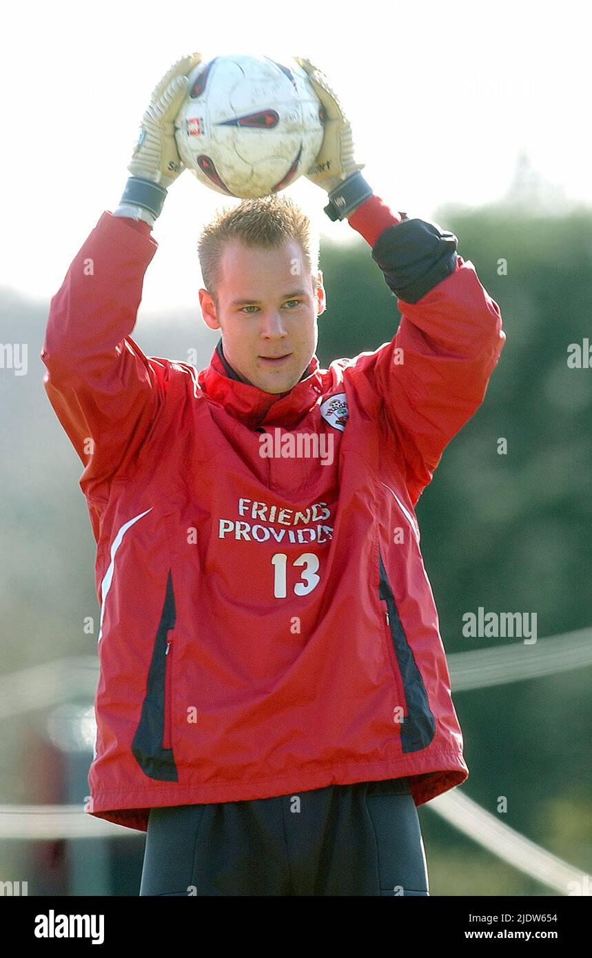 SOUTHAMPTON TRAINING FOR BRENTFORD CUP TIE 28-02-05 GOALKEEPER PAUL ...