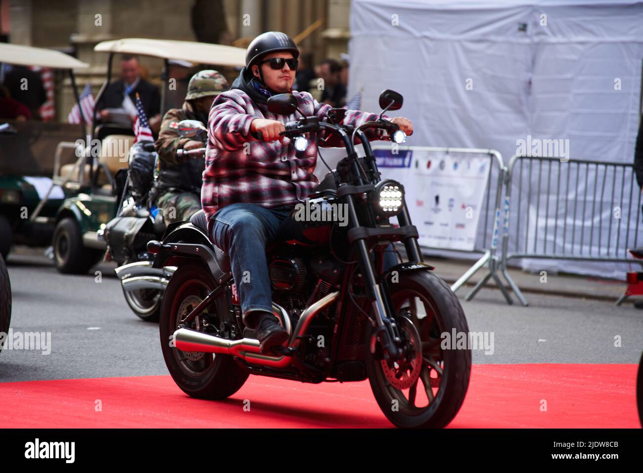Manhattan, USA - 11. November 2021: Veteran on motorcycle at Veterans ...