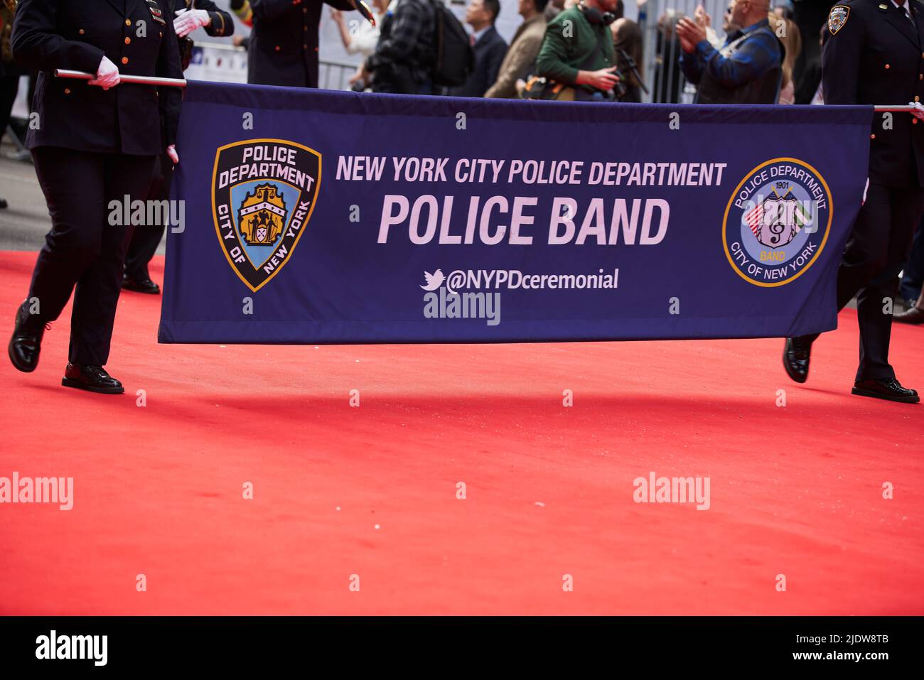 Manhattan, USA - 11. November 2021: NYPD Band playing music at Veterans ...
