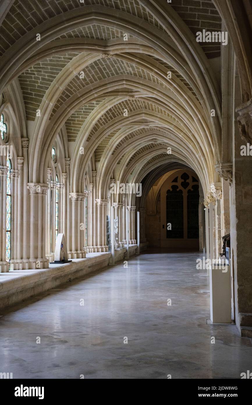 Gothic architecture walkway hi-res stock photography and images - Alamy