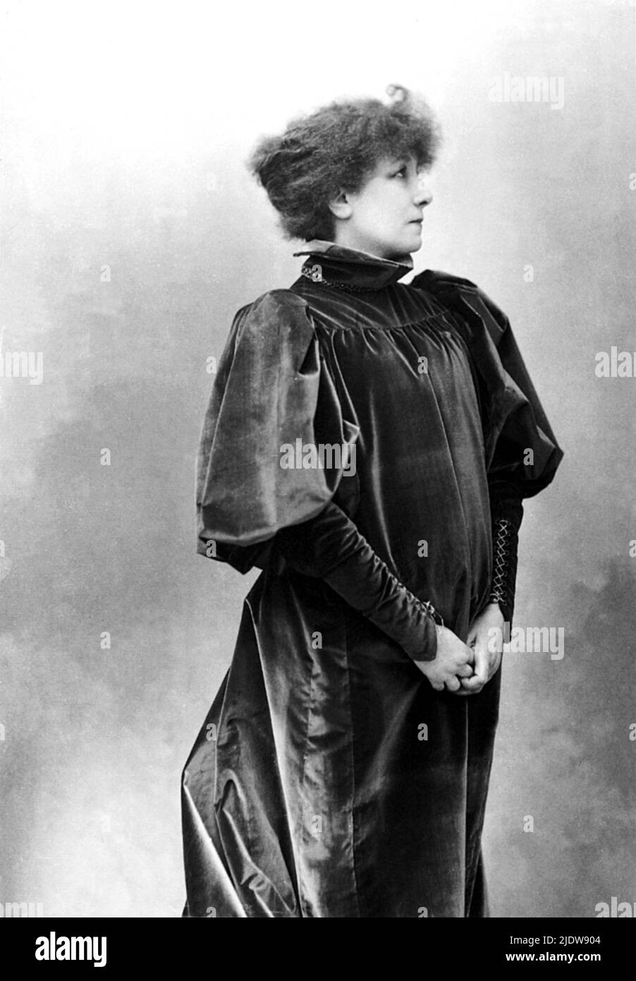 1888 , ITALY : The french actress SARAH BERNHARDT ( 1844 - 1923 ...