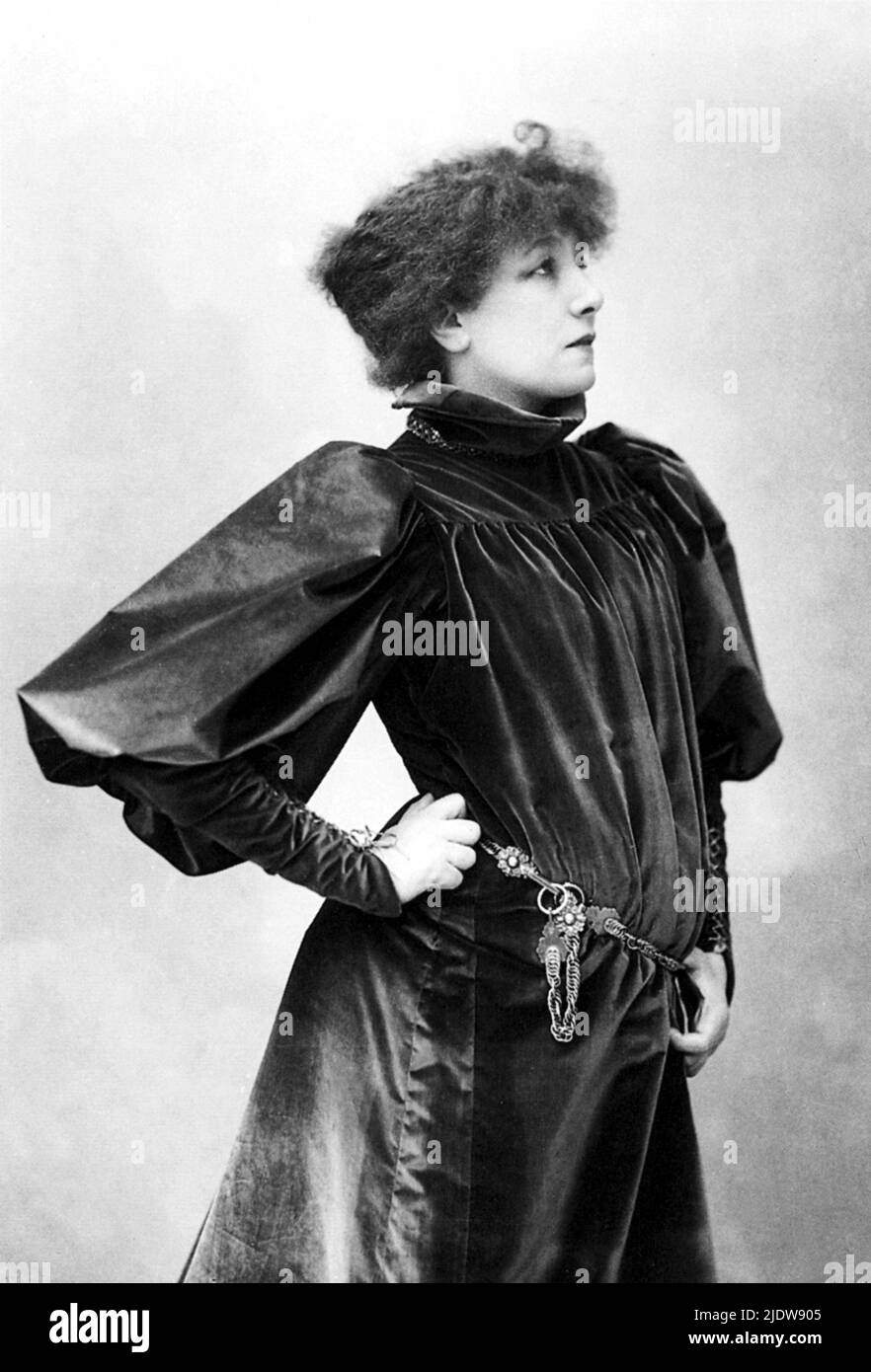1888 , FRANCE : The french actress SARAH BERNHARDT ( 1844 - 1923 ...