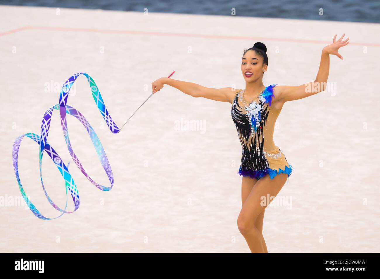 New Zealand Senior International Rhythmic Gymnast, Laylah Waggie making ...