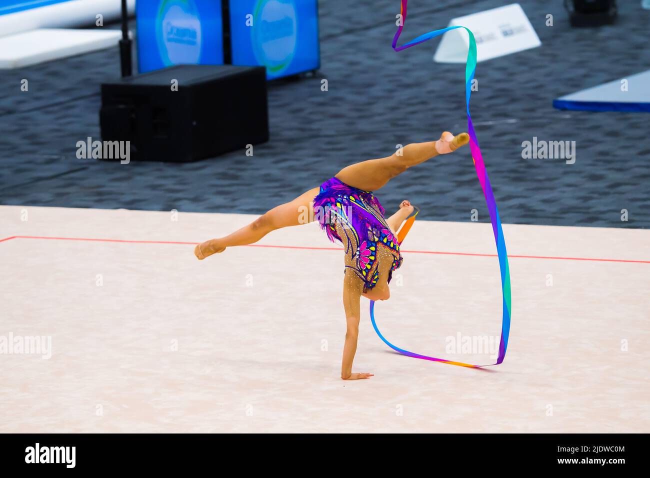 Australian Senior International Rhythmic Gymnast, Alexandra Kiroi ...