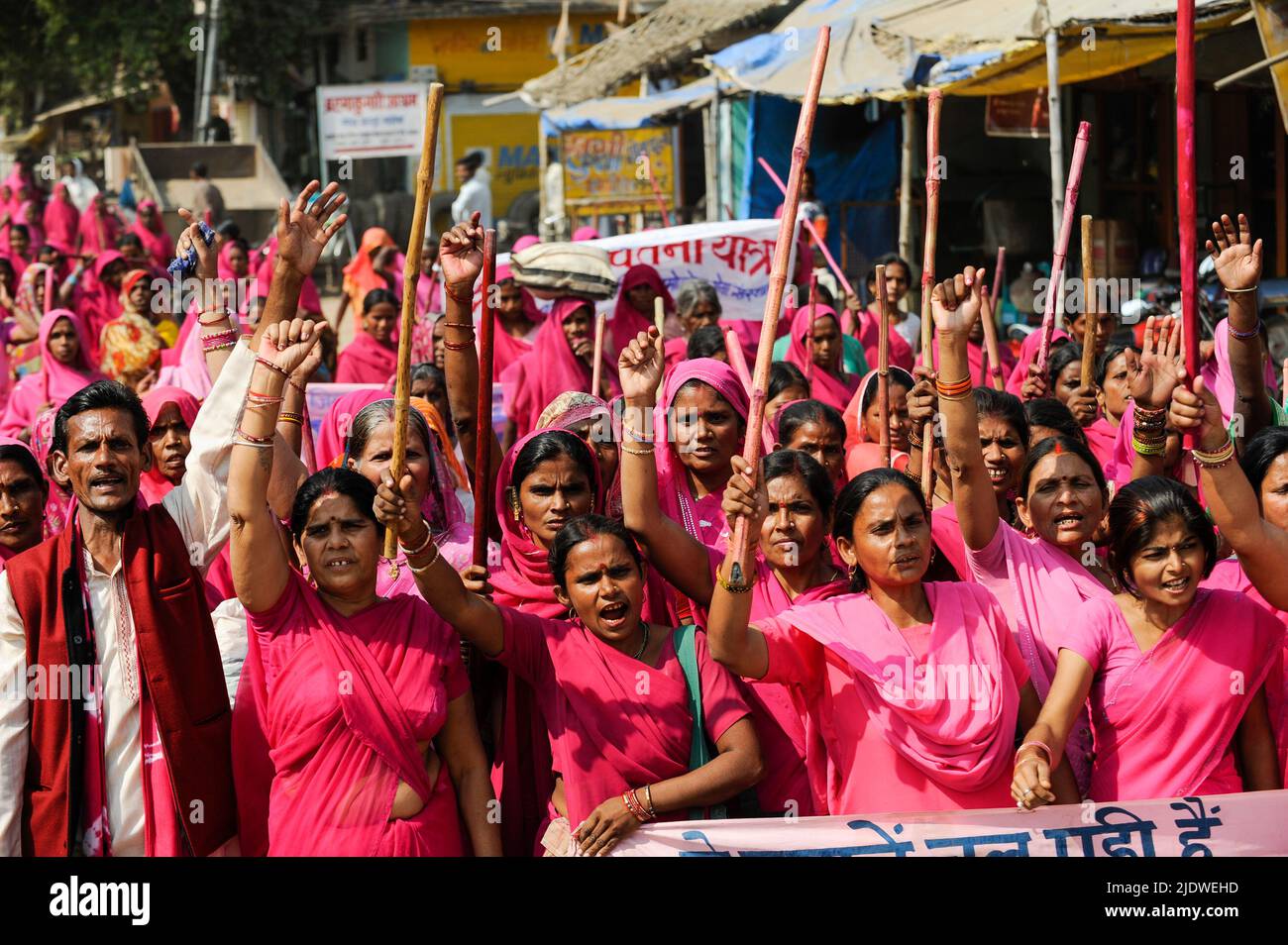 INDIA, Uttar Pradesh, Bundelkhand, women movement Gulabi Gang, founded by Sampat Pal Devi ...