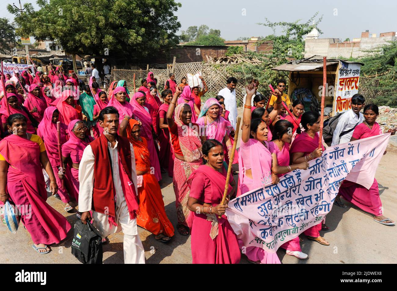 INDIA, Uttar Pradesh, Bundelkhand, women movement Gulabi Gang, founded by Sampat Pal Devi ...