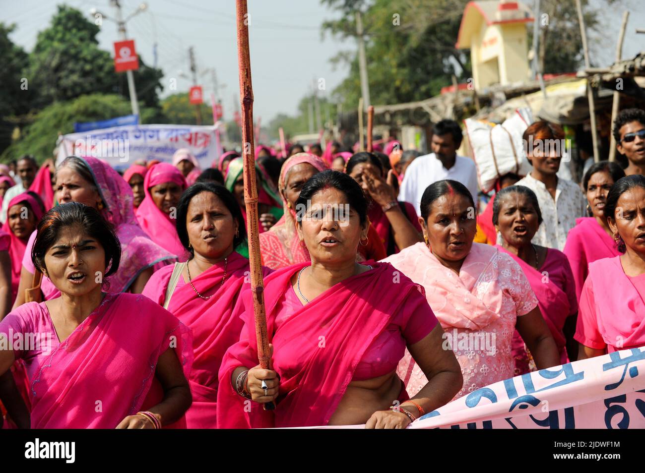INDIA, Uttar Pradesh, Bundelkhand, women movement Gulabi Gang, founded by Sampat Pal Devi ...