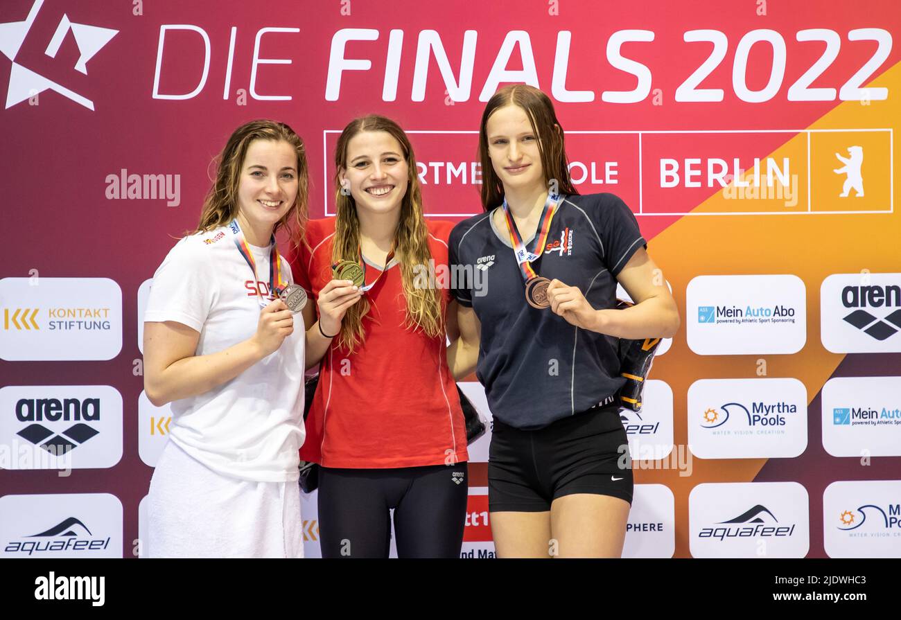 Lisa marie finger hi-res stock photography and images - Alamy