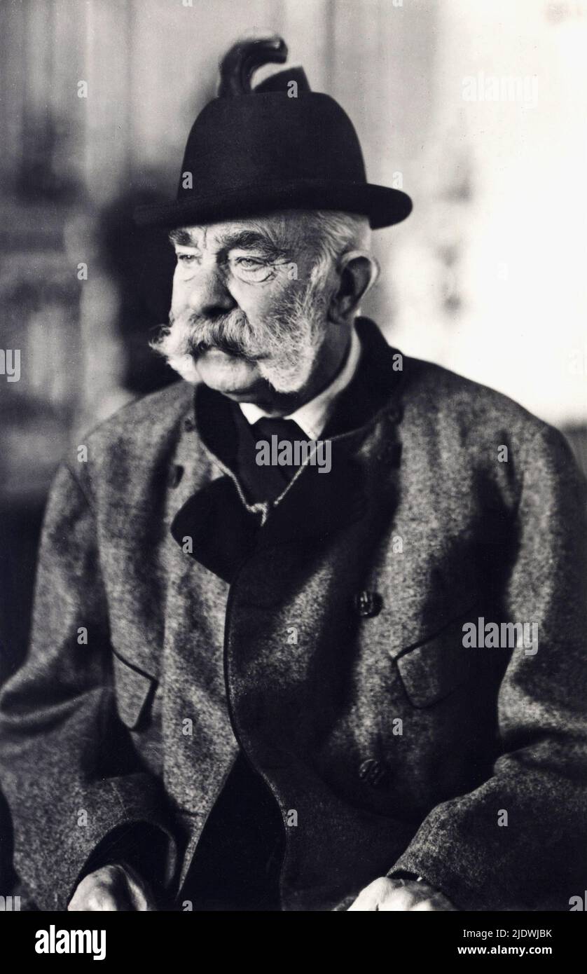 1910 , AUSTRIA : The austrian Kaiser FRANZ JOSEF ( 1830 - 1916 ...