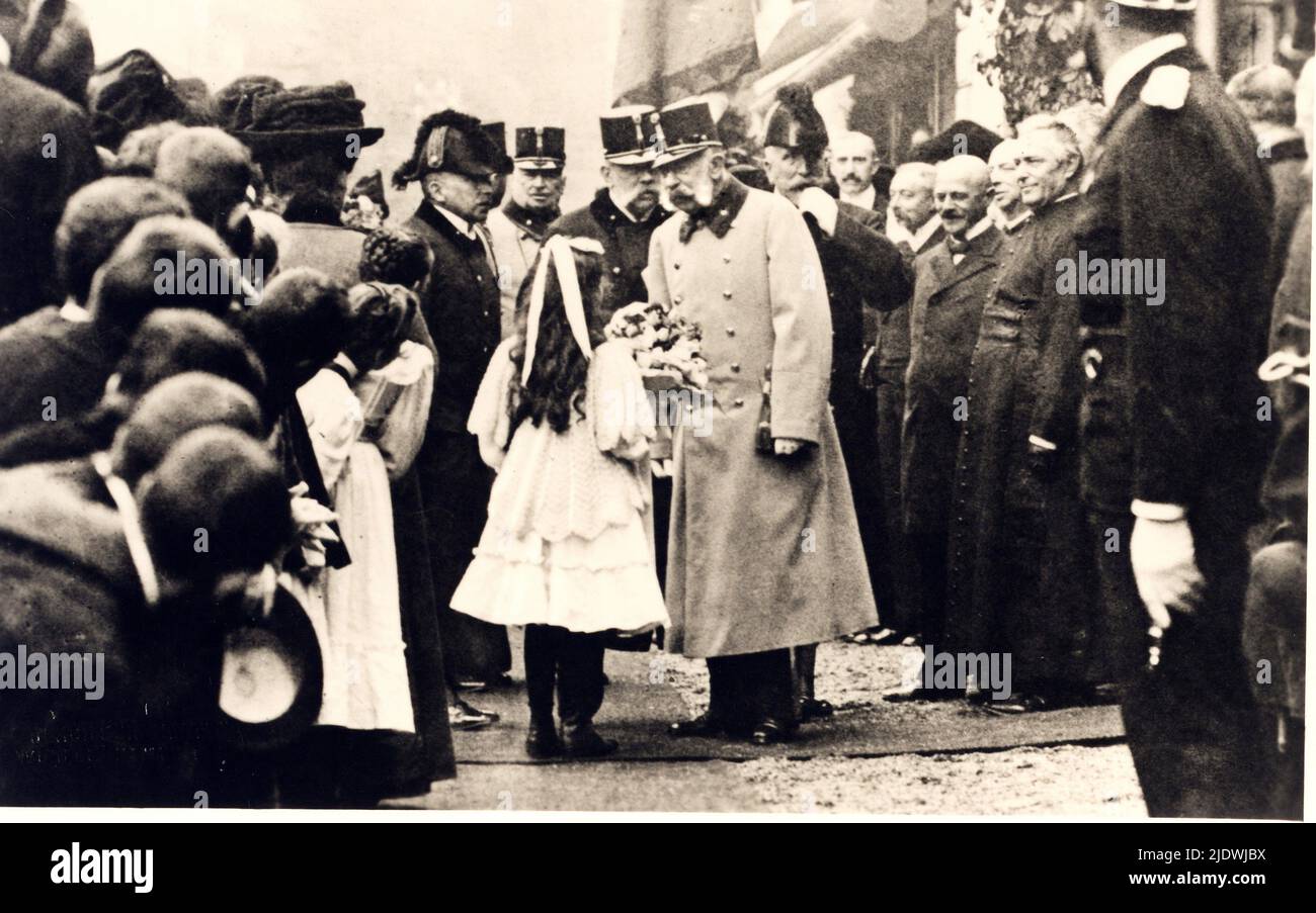 Imperatore anziano hi-res stock photography and images - Alamy