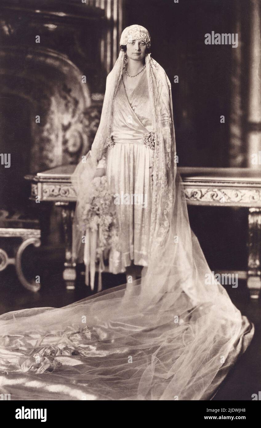 Queen astrid switzerland hi-res stock photography and images - Alamy