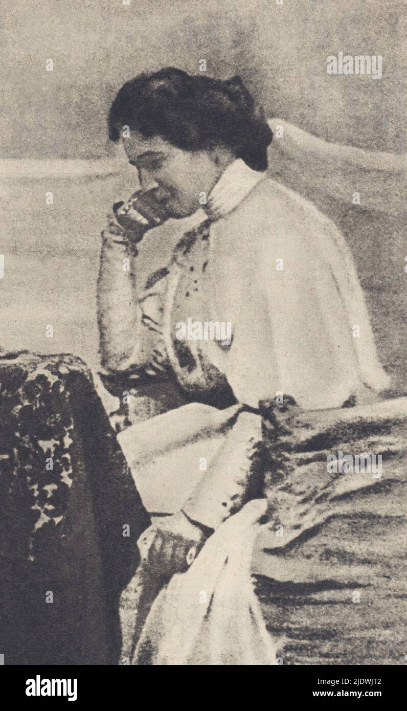 The russian actress OLGA KNIPPER , wife of playwriter Anton CECHOV from ...