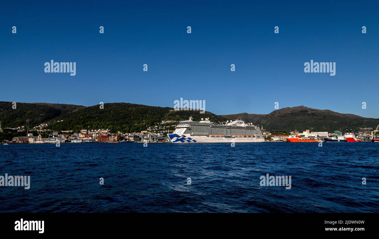 Cruise ship Sky Princess at Jekteviken terminal in port of Bergen ...