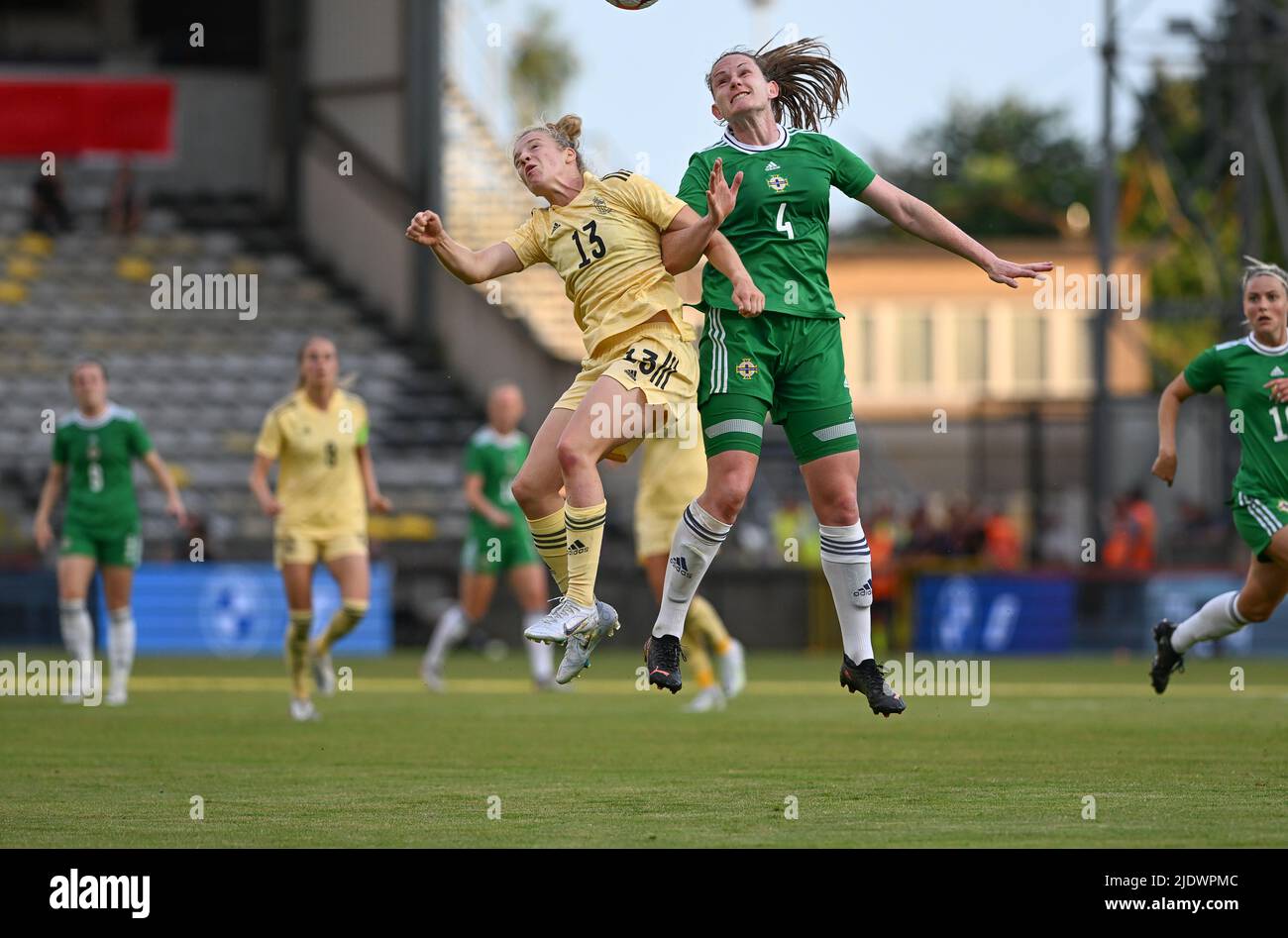 Sarah mcfadden irlande du nord hi-res stock photography and images - Alamy