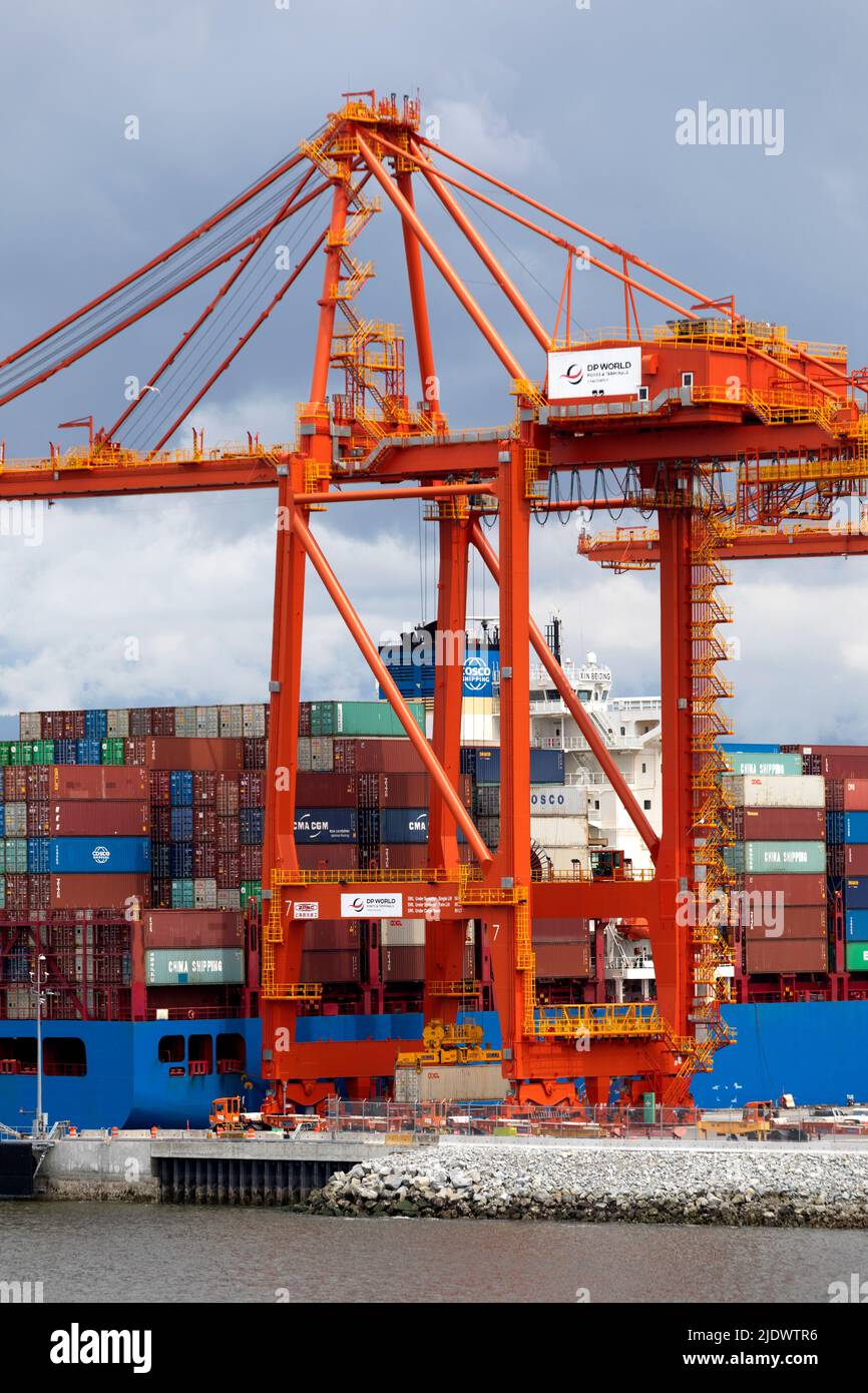 British container terminal hi-res stock photography and images - Alamy