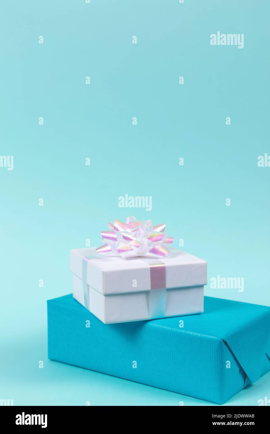 Light blue boxes hi-res stock photography and images - Alamy