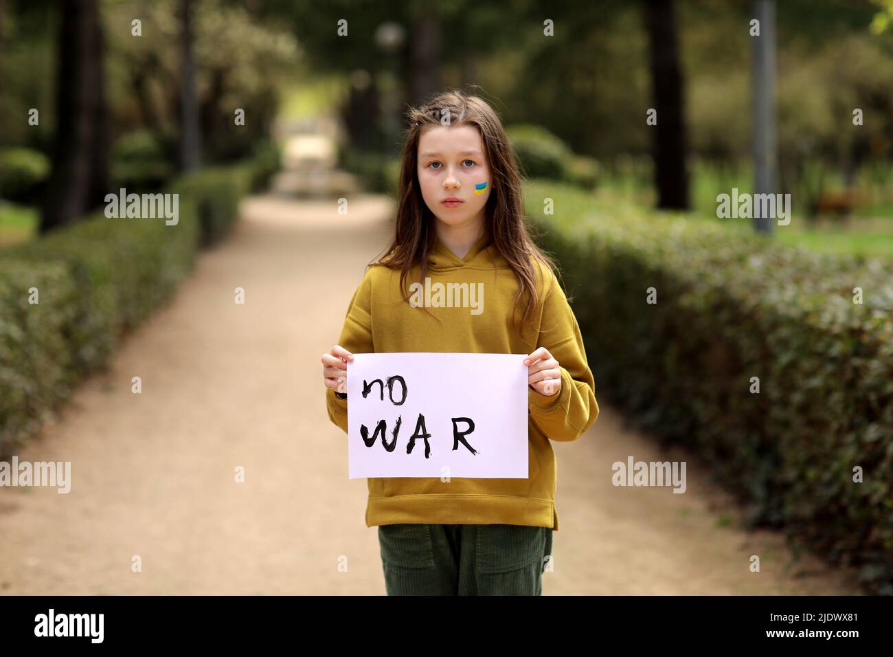 World map kids face hi-res stock photography and images - Alamy