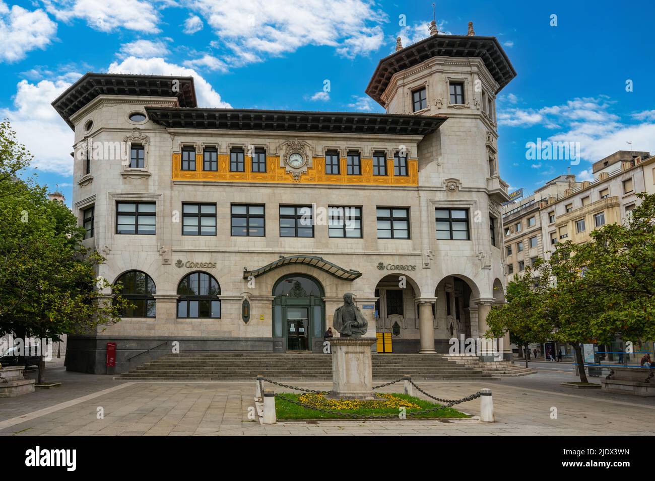 Santander office building on hi-res stock photography and images - Alamy