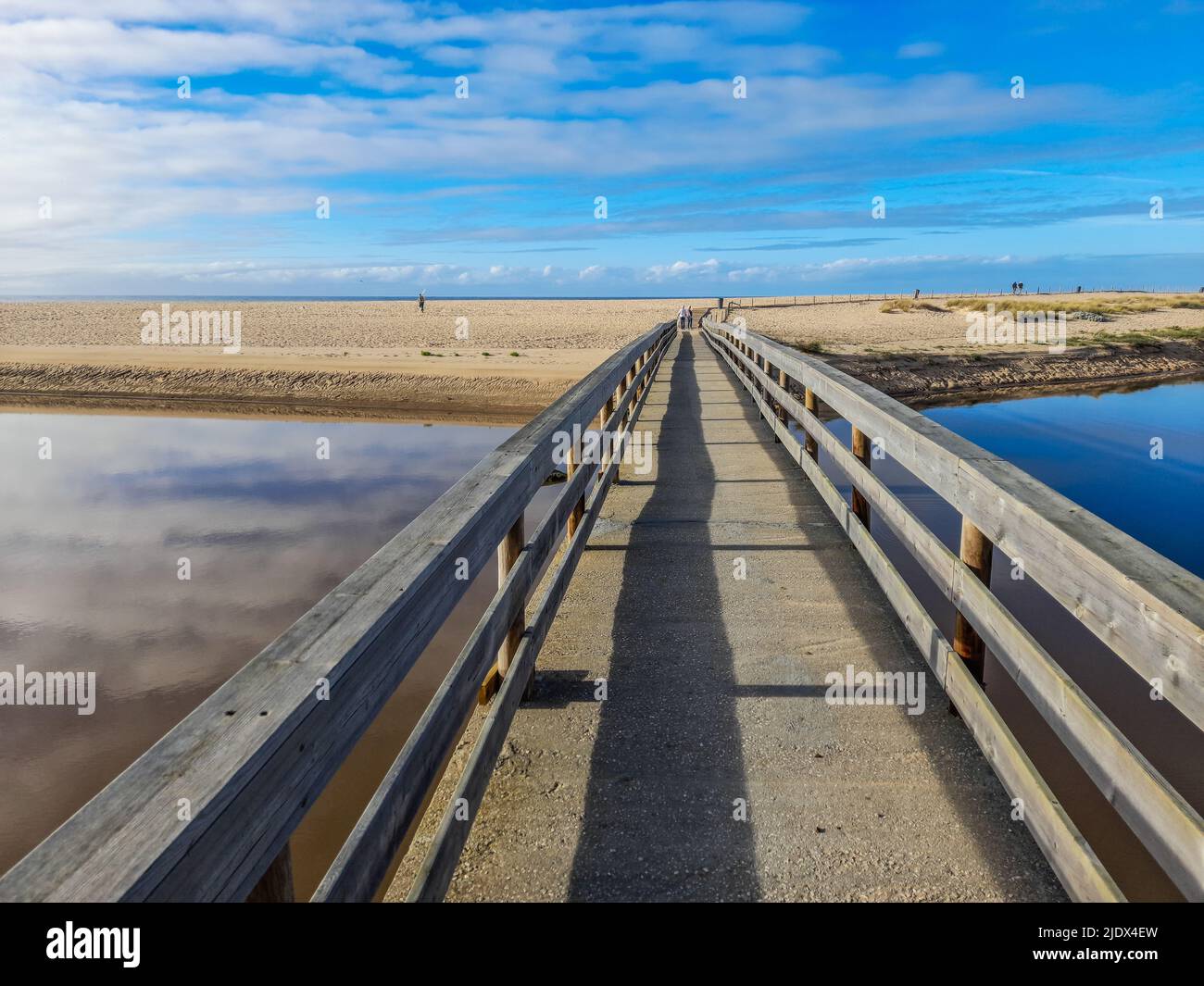 boardwalk through the sand dunes Stock Photo - Alamy